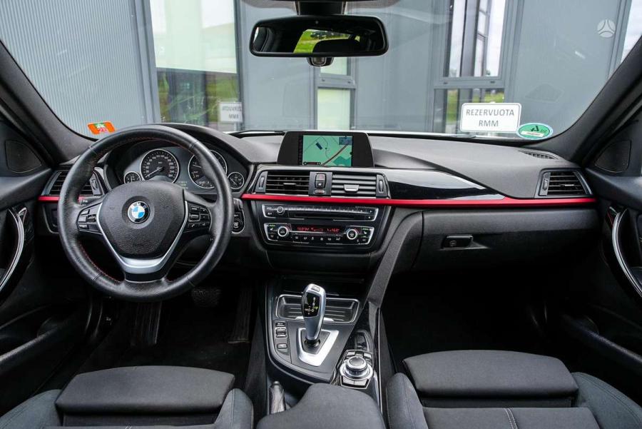 White BMW 318 2014 in Kaunas, with an engine capacity of 2.00 L and mileage of 162 thousand km for 8950 €, photo 17 on AUTOMOTO.COM.LV