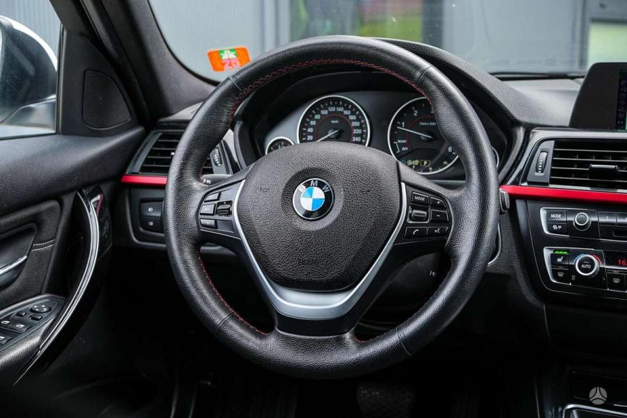 White BMW 318 2014 in Kaunas, with an engine capacity of 2.00 L and mileage of 162 thousand km for 8950 €, photo 19 on AUTOMOTO.COM.LV