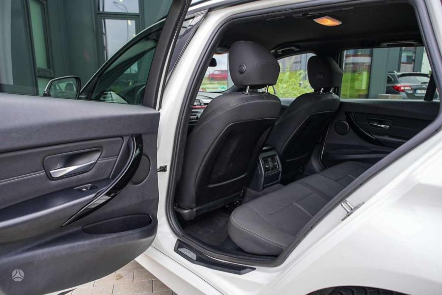 White BMW 318 2014 in Kaunas, with an engine capacity of 2.00 L and mileage of 162 thousand km for 8950 €, photo 32 on AUTOMOTO.COM.LV