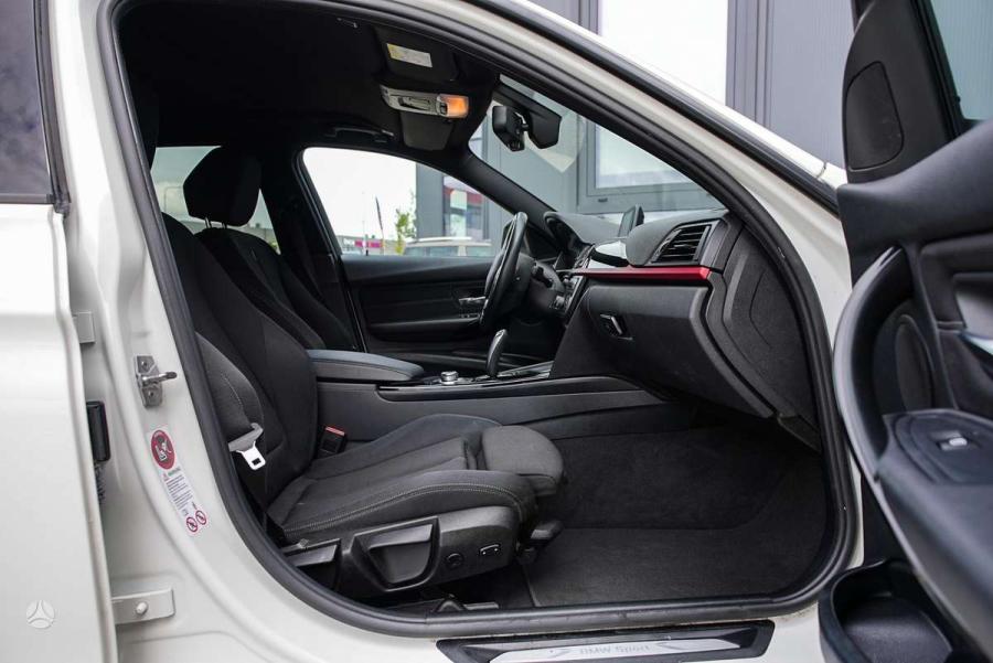White BMW 318 2014 in Kaunas, with an engine capacity of 2.00 L and mileage of 162 thousand km for 8950 €, photo 37 on AUTOMOTO.COM.LV