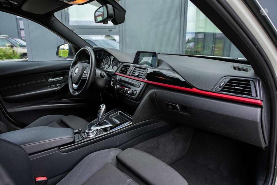 White BMW 318 2014 in Kaunas, with an engine capacity of 2.00 L and mileage of 162 thousand km for 8950 €, photo 38 on AUTOMOTO.COM.LV