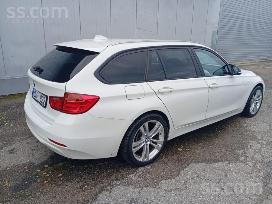 White BMW 318 2014 in Riga, with an engine capacity of 2.00 L and mileage of 273 thousand km for 8950 €, photo 4 on AUTOMOTO.COM.LV