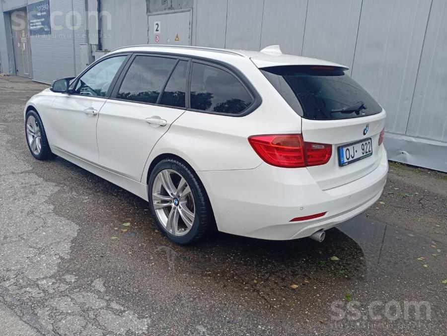 White BMW 318 2014 in Riga, with an engine capacity of 2.00 L and mileage of 273 thousand km for 8950 €, photo 8 on AUTOMOTO.COM.LV