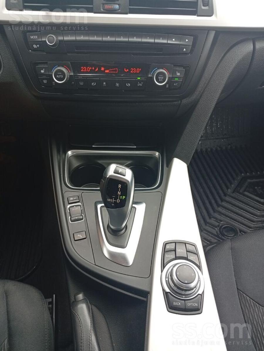 White BMW 318 2014 in Riga, with an engine capacity of 2.00 L and mileage of 273 thousand km for 8950 €, photo 13 on AUTOMOTO.COM.LV