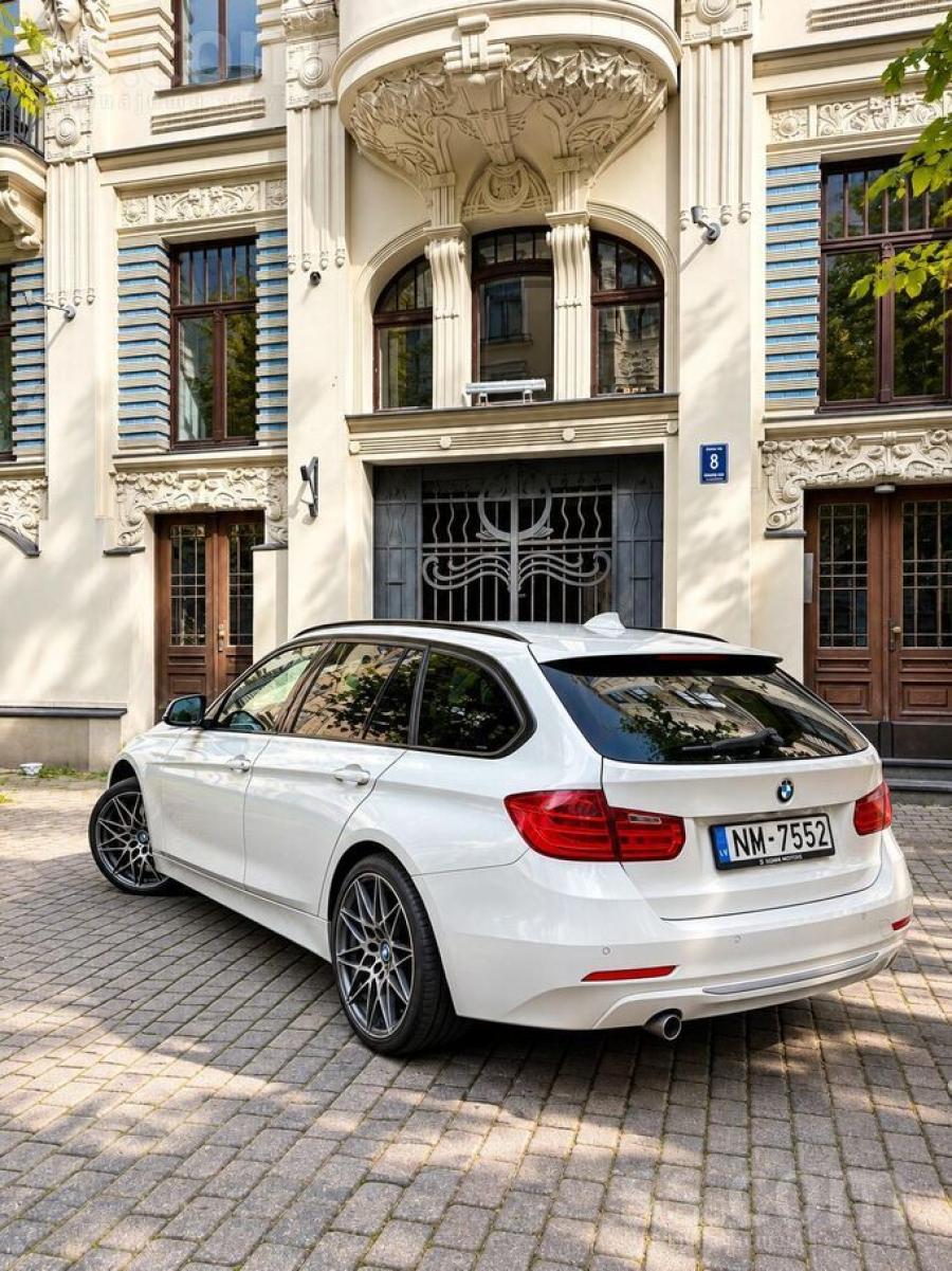 White BMW 318 2014 in Riga, with an engine capacity of 2.00 L and mileage of 278 thousand km for 9100 €, photo 5 on AUTOMOTO.COM.LV