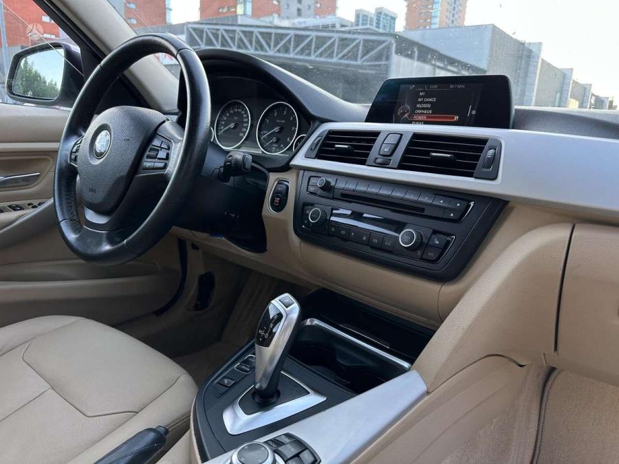 Balts BMW 318 2015 Klaipėda, ar dzinēja tilpumu 2.00 L un nobraukumu 227 tūkst. km par 7000 €, foto 23 vietnē AUTOMOTO.COM.LV