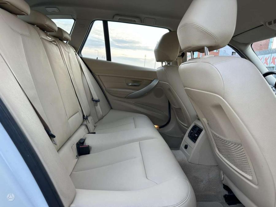 Balts BMW 318 2015 Klaipėda, ar dzinēja tilpumu 2.00 L un nobraukumu 227 tūkst. km par 7000 €, foto 26 vietnē AUTOMOTO.COM.LV