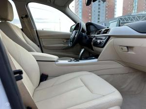 Balts BMW 318 2015 Klaipėda, ar dzinēja tilpumu 2.00 L un nobraukumu 227 tūkst. km par 7000 €, foto 28 vietnē AUTOMOTO.COM.LV