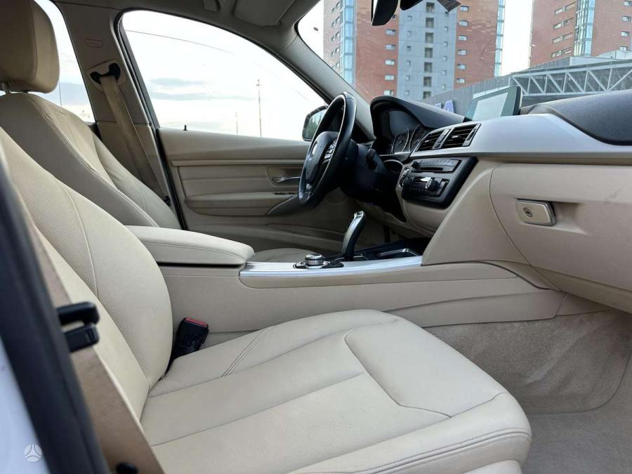 Balts BMW 318 2015 Klaipėda, ar dzinēja tilpumu 2.00 L un nobraukumu 227 tūkst. km par 7000 €, foto 28 vietnē AUTOMOTO.COM.LV