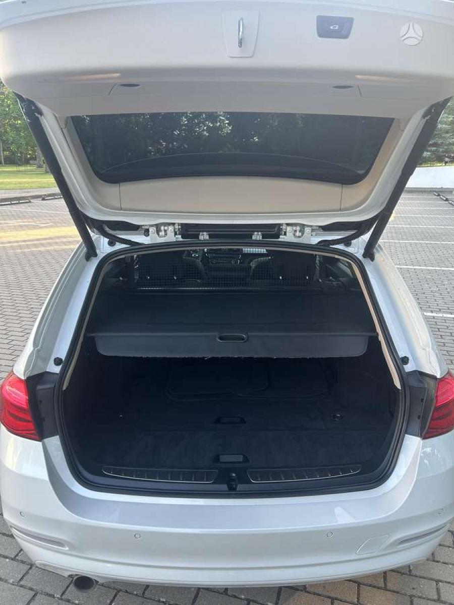 White BMW 318 2016 in Jurbarkas, with an engine capacity of 2.00 L and mileage of 353 thousand km for 9000 €, photo 14 on AUTOMOTO.COM.LV