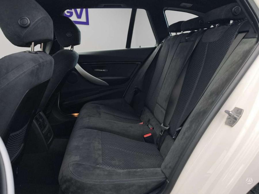 White BMW 318 2016 in Vilnius, with an engine capacity of 2.00 L and mileage of 276 thousand km for 11999 €, photo 13 on AUTOMOTO.COM.LV