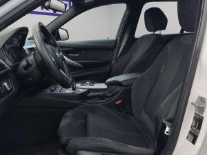 White BMW 318 2016 in Vilnius, with an engine capacity of 2.00 L and mileage of 276 thousand km for 11999 €, photo 16 on AUTOMOTO.COM.LV