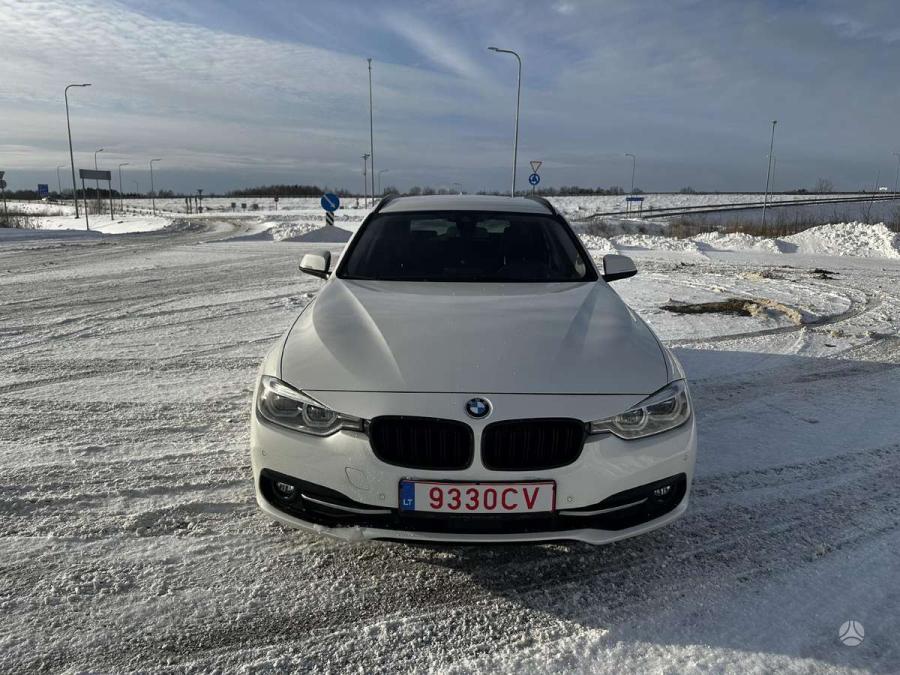 White BMW 318 2017 in Panevezys, with an engine capacity of 2.00 L and mileage of 162 thousand km for 9850 €, photo 3 on AUTOMOTO.COM.LV