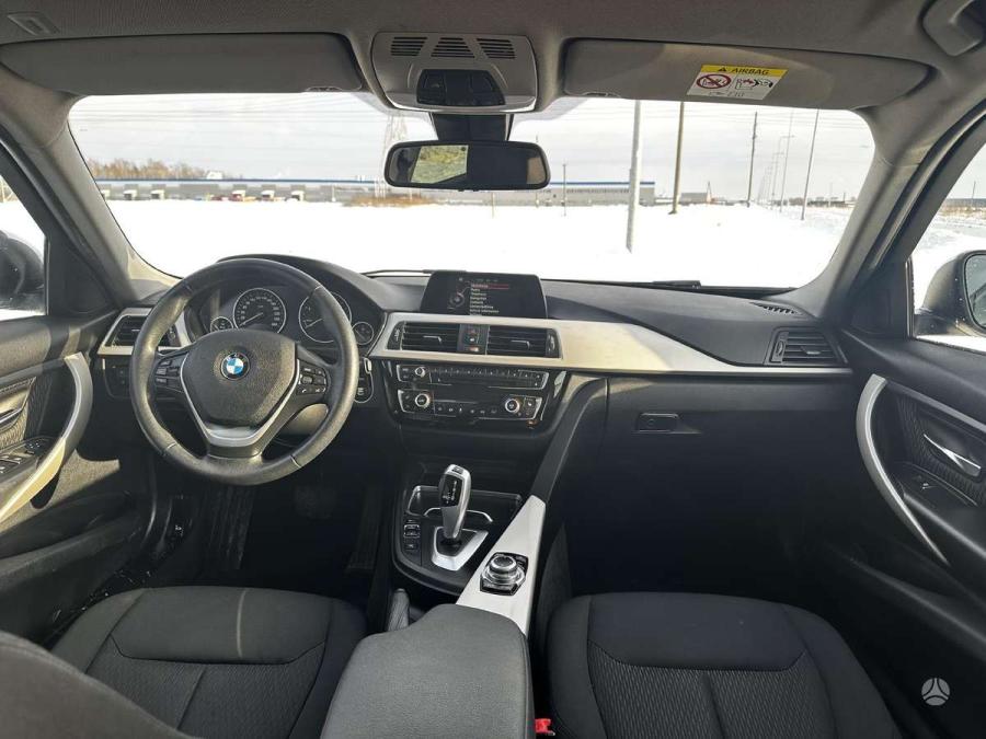 White BMW 318 2017 in Panevezys, with an engine capacity of 2.00 L and mileage of 162 thousand km for 9850 €, photo 10 on AUTOMOTO.COM.LV