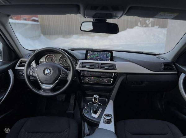 White BMW 318 2017 in Kaunas, with an engine capacity of 2.00 L and mileage of 298 thousand km for 10000 €, photo 10 on AUTOMOTO.COM.LV