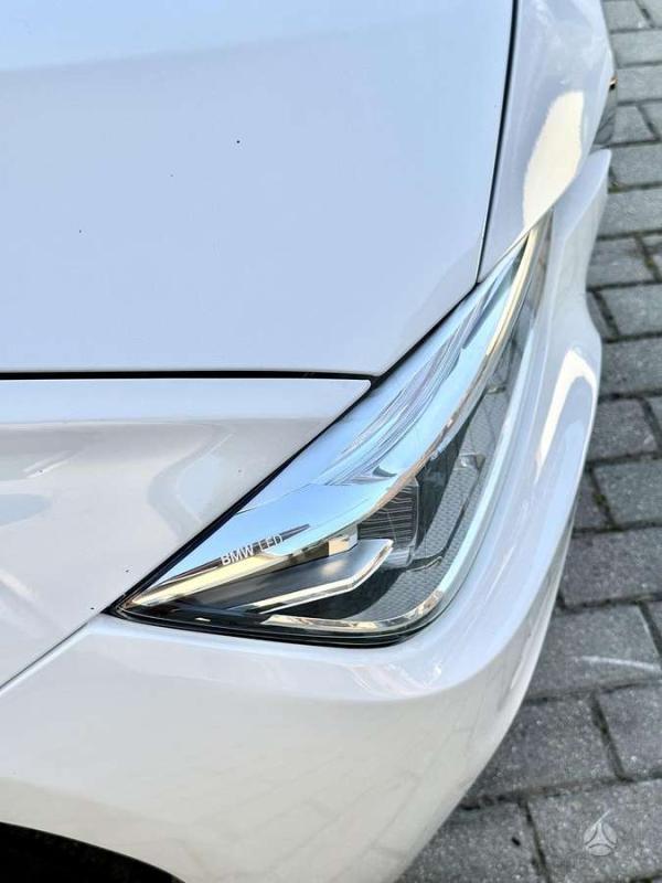 White BMW 318 2018 in Klaipeda, with an engine capacity of 2.00 L and mileage of 250 thousand km for 10495 €, photo 5 on AUTOMOTO.COM.LV