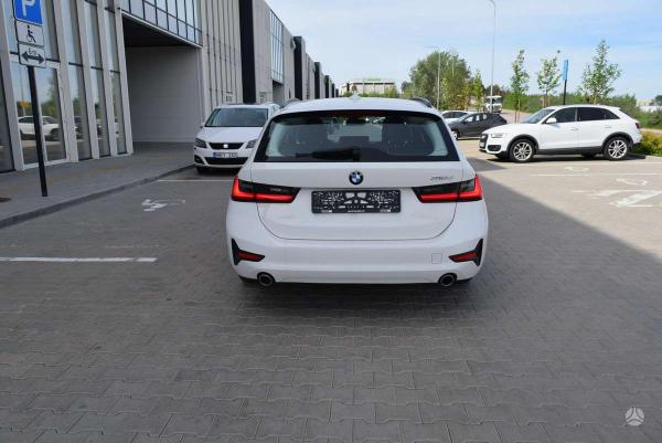 White BMW 318 2019 in Vilnius, with an engine capacity of 2.00 L and mileage of 98 thousand km for 19000 €, photo 7 on AUTOMOTO.COM.LV