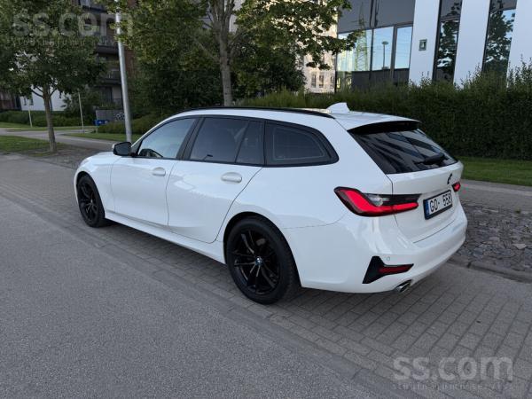 White BMW 318 2020 in Riga, with an engine capacity of 2.00 L and mileage of 218 thousand km for 15800 €, photo 2 on AUTOMOTO.COM.LV