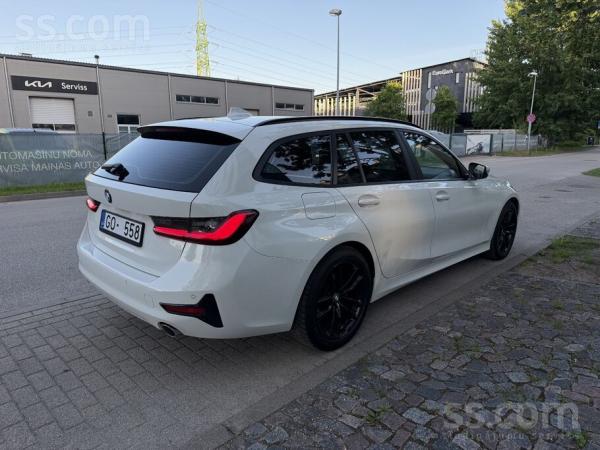 White BMW 318 2020 in Riga, with an engine capacity of 2.00 L and mileage of 218 thousand km for 15800 €, photo 4 on AUTOMOTO.COM.LV