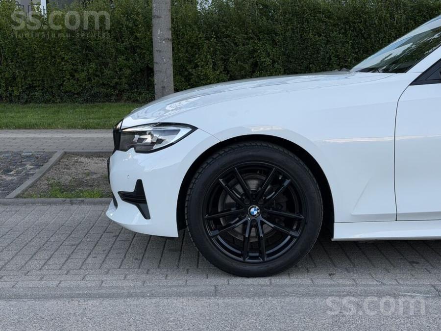 Balts BMW 318 2020 Rīga, ar dzinēja tilpumu 2.00 L un nobraukumu 218 tūkst. km par 15800 €, foto 17 vietnē AUTOMOTO.COM.LV