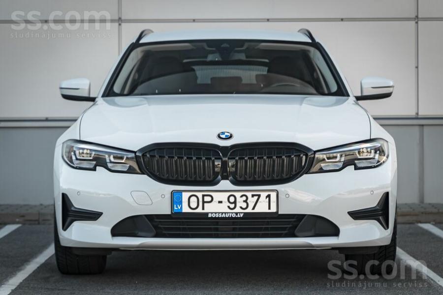 White BMW 318 2020 in Riga, with an engine capacity of 2.00 L and mileage of 221 thousand km for 17400 €, photo 3 on AUTOMOTO.COM.LV