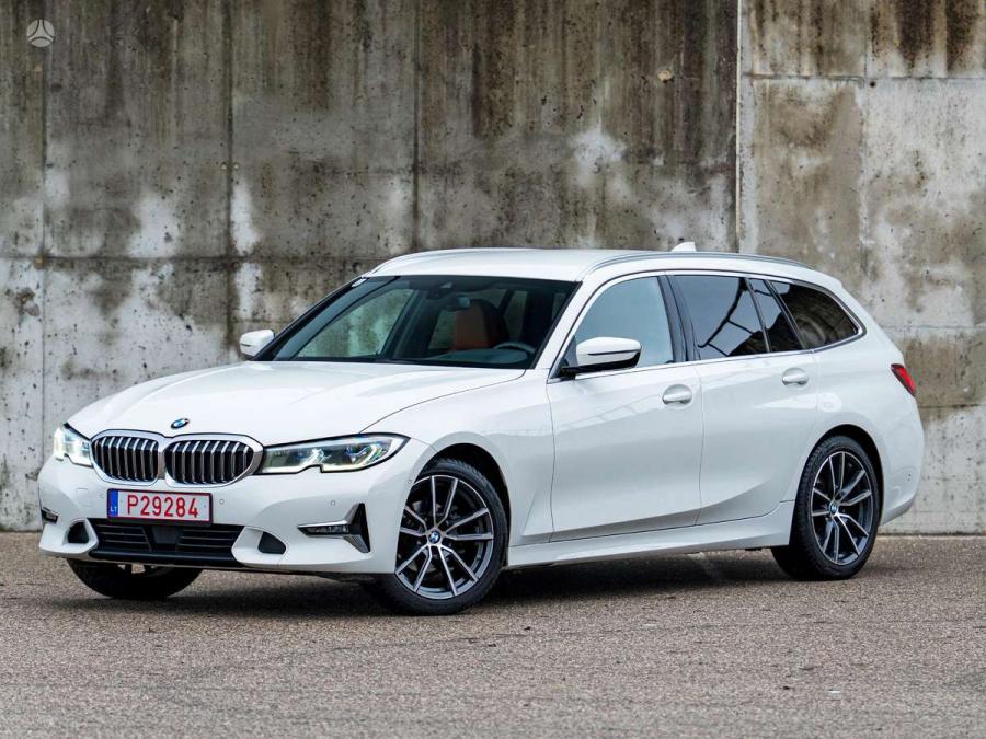 White BMW 318 2021 in Vilnius, with an engine capacity of 2.00 L and mileage of 199 thousand km for 20600 €, photo 1 on AUTOMOTO.COM.LV