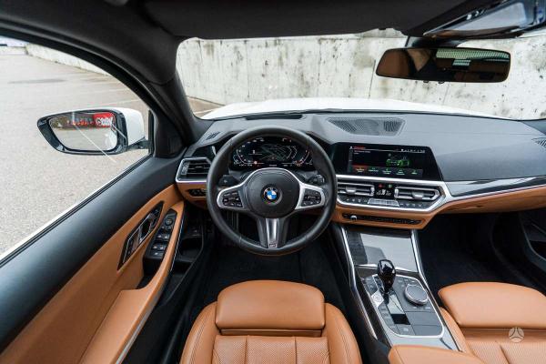 Balts BMW 318 2021 Viļņa, ar dzinēja tilpumu 2.00 L un nobraukumu 199 tūkst. km par 20600 €, foto 3 vietnē AUTOMOTO.COM.LV