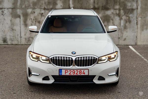Balts BMW 318 2021 Viļņa, ar dzinēja tilpumu 2.00 L un nobraukumu 199 tūkst. km par 20600 €, foto 5 vietnē AUTOMOTO.COM.LV