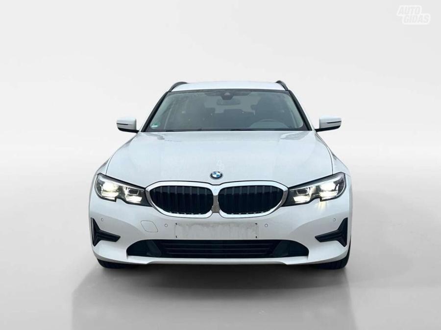 Balts BMW 318 2022 Kauņa, ar dzinēja tilpumu 2.00 L un nobraukumu 52 tūkst. km par 28496 €, foto 2 vietnē AUTOMOTO.COM.LV