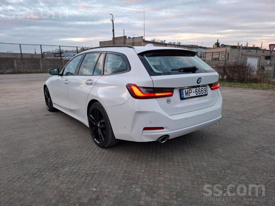 White BMW 318 2022 in Riga, with an engine capacity of 2.00 L and mileage of 156 thousand km for 25500 €, photo 5 on AUTOMOTO.COM.LV