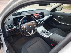 White BMW 318 2022 in Riga, with an engine capacity of 2.00 L and mileage of 156 thousand km for 25500 €, photo 8 on AUTOMOTO.COM.LV