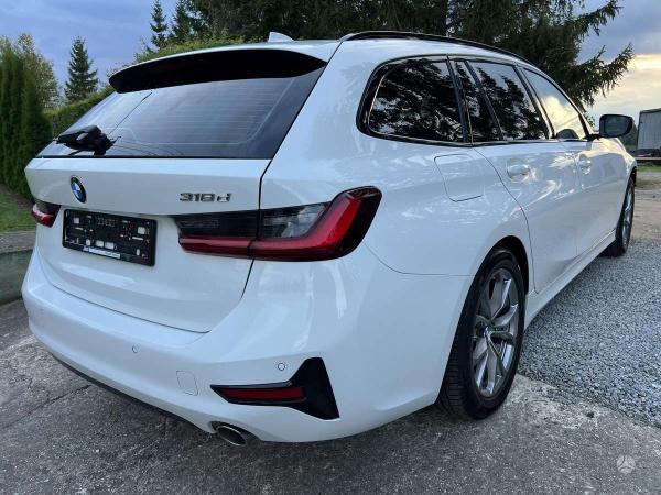 White BMW 318 2022 in Kaunas, with an engine capacity of 2.00 L and mileage of 79 thousand km for 9250 €, photo 4 on AUTOMOTO.COM.LV
