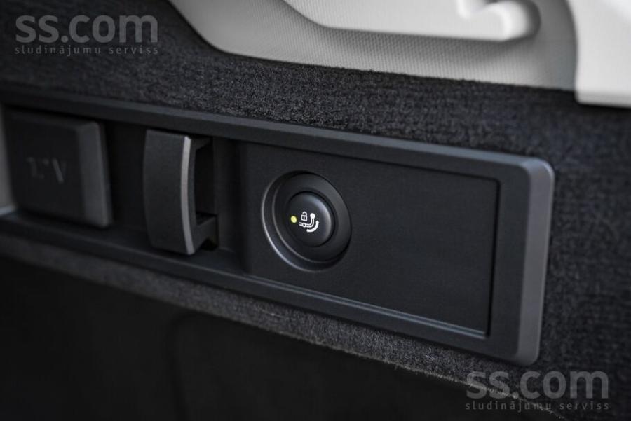 Balts BMW 318 2023 Rīga, ar dzinēja tilpumu 2.00 L un nobraukumu 156 tūkst. km par 21990 €, foto 11 vietnē AUTOMOTO.COM.LV