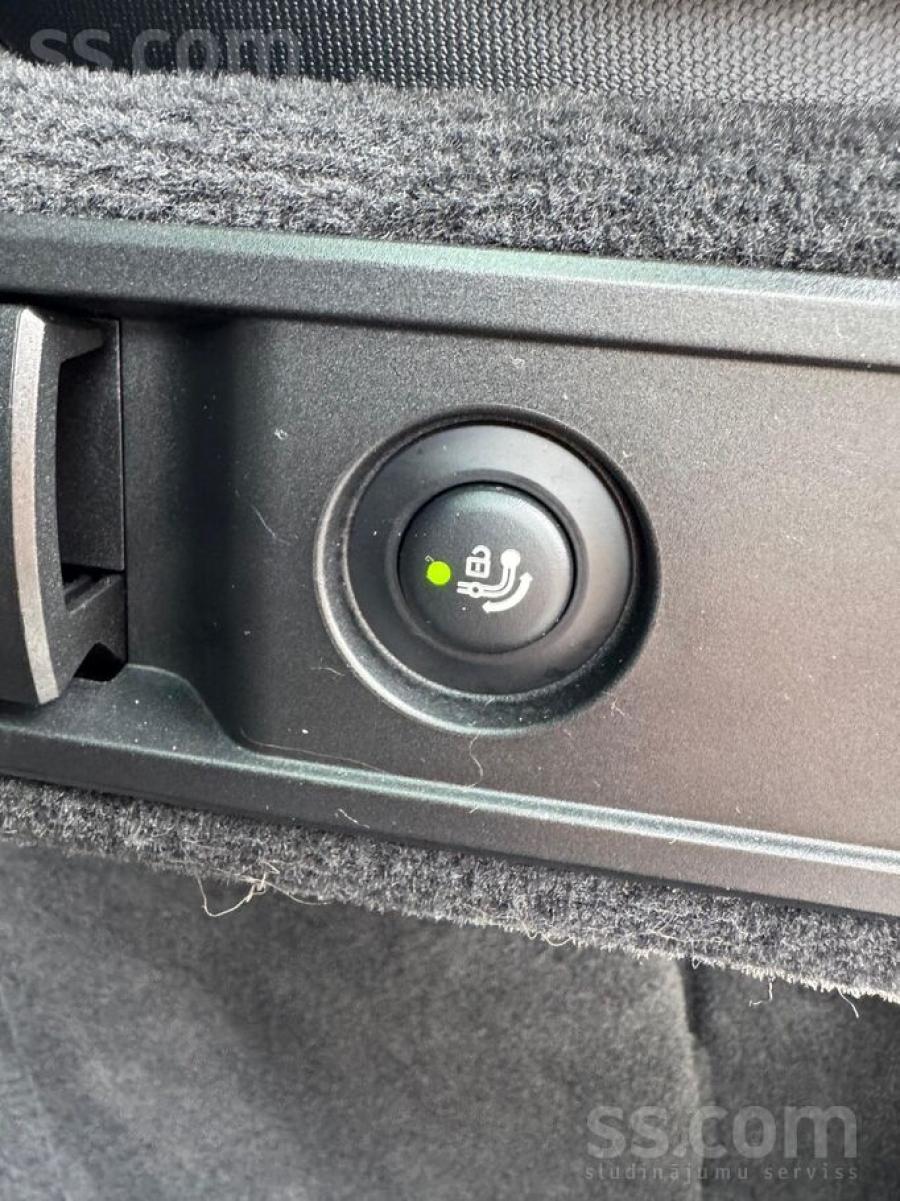 Balts BMW 318 2023 Rīga, ar dzinēja tilpumu 2.00 L un nobraukumu 64 tūkst. km par 29900 €, foto 12 vietnē AUTOMOTO.COM.LV