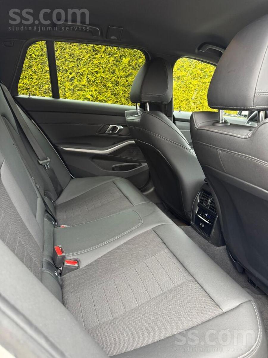 Balts BMW 318 2023 Rīga, ar dzinēja tilpumu 2.00 L un nobraukumu 64 tūkst. km par 29900 €, foto 15 vietnē AUTOMOTO.COM.LV