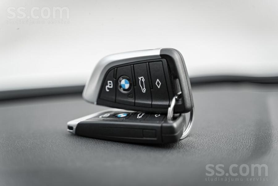 Balts BMW 318 2023 Rīga, ar dzinēja tilpumu 2.00 L un nobraukumu 156 tūkst. km par 21450 €, foto 31 vietnē AUTOMOTO.COM.LV