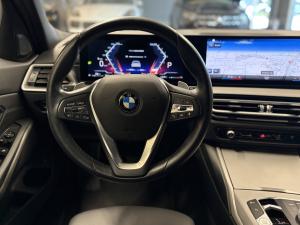 White BMW 318 2023 in Riga, with an engine capacity of 2.00 L and mileage of 70 thousand km for 27990 €, photo 12 on AUTOMOTO.COM.LV