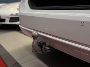 White BMW 318 2023 in Riga, with an engine capacity of 2.00 L and mileage of 70 thousand km for 27990 €, photo 39 on AUTOMOTO.COM.LV
