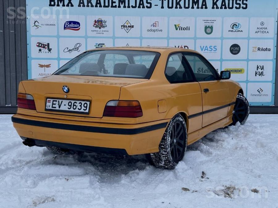 Dzeltens BMW 318 1994 Tukums, ar dzinēja tilpumu 2.00 L un nobraukumu 288 tūkst. km par 4500 €, foto 3 vietnē AUTOMOTO.COM.LV
