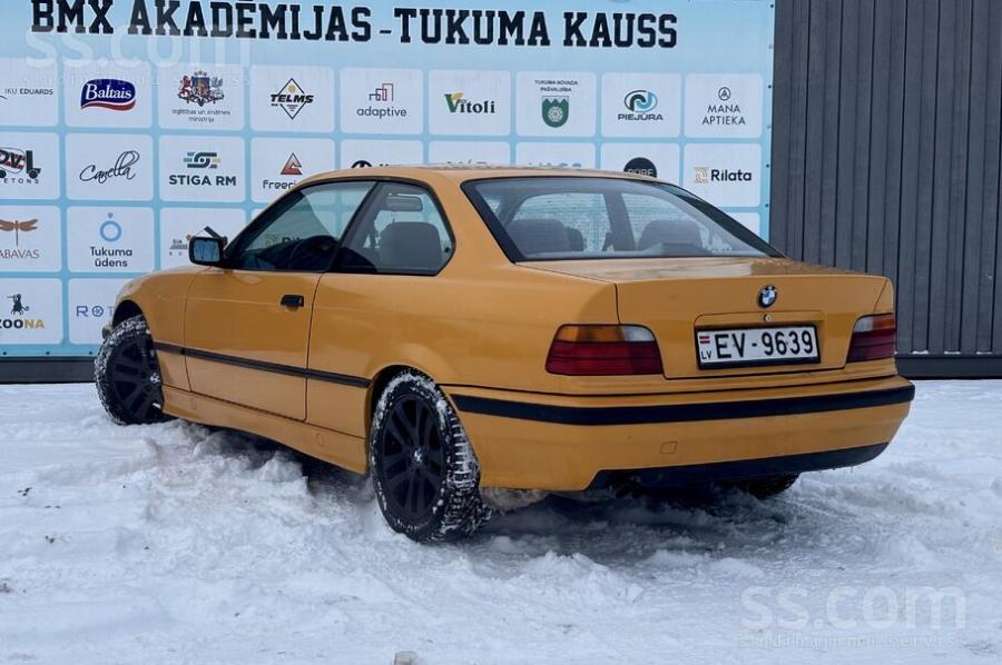 Dzeltens BMW 318 1994 Tukums, ar dzinēja tilpumu 2.00 L un nobraukumu 288 tūkst. km par 4500 €, foto 4 vietnē AUTOMOTO.COM.LV