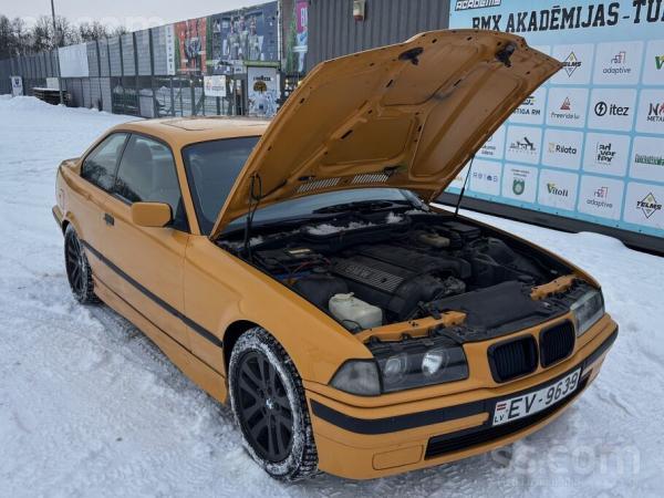 Dzeltens BMW 318 1994 Tukums, ar dzinēja tilpumu 2.00 L un nobraukumu 288 tūkst. km par 4500 €, foto 5 vietnē AUTOMOTO.COM.LV
