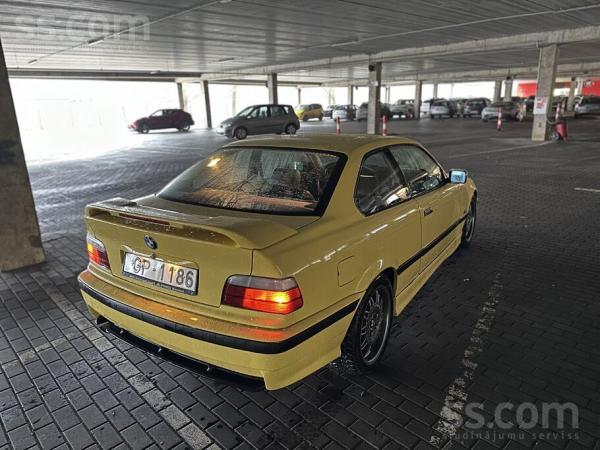 Yellow BMW 318 1996 in Riga, with an engine capacity of 1.80 L and mileage of 277 thousand km for 6999 €, photo 5 on AUTOMOTO.COM.LV