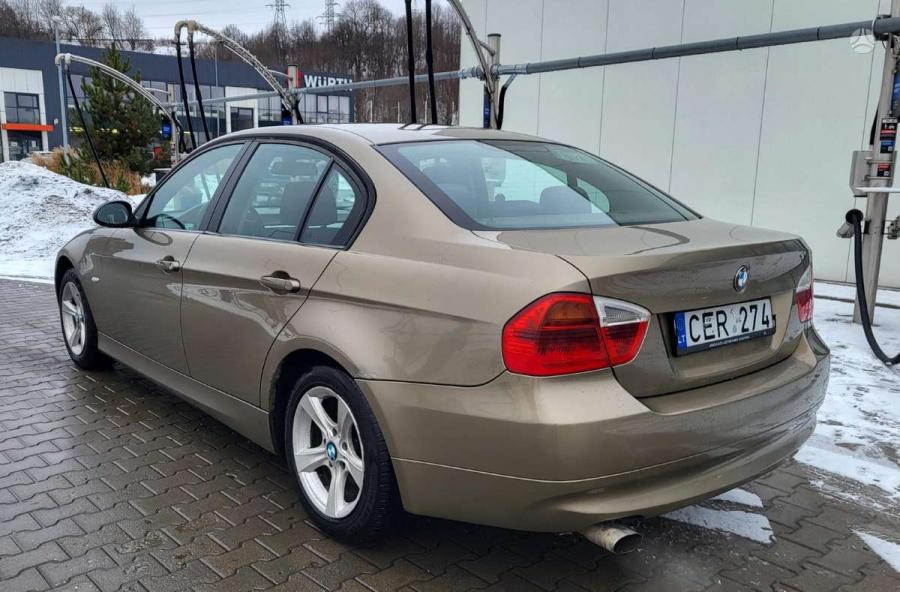 Yellow BMW 318 2006 in Vilnius, with an engine capacity of 2.00 L and mileage of 320 thousand km for 1950 €, photo 2 on AUTOMOTO.COM.LV