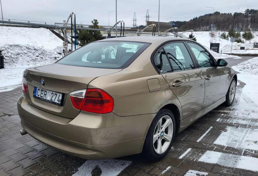 Yellow BMW 318 2006 in Vilnius, with an engine capacity of 2.00 L and mileage of 320 thousand km for 1950 €, photo 4 on AUTOMOTO.COM.LV