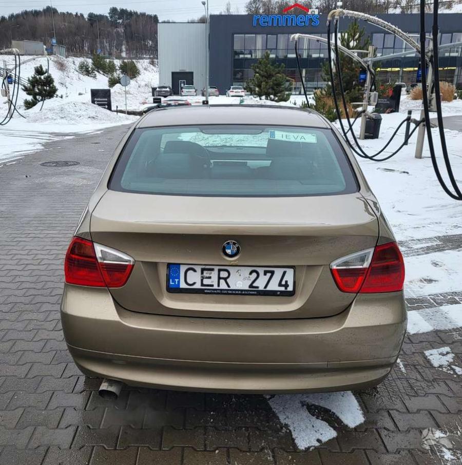 Yellow BMW 318 2006 in Vilnius, with an engine capacity of 2.00 L and mileage of 320 thousand km for 1950 €, photo 7 on AUTOMOTO.COM.LV