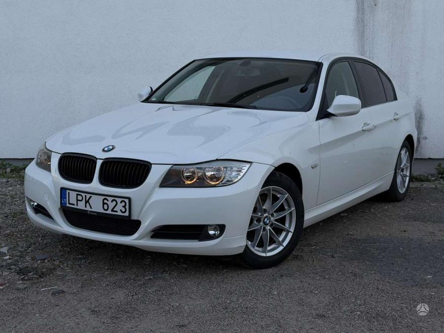 Желтый БМВ 318 2010 в Вильнюс, объемом двигателя 2.00 л и пробегом 134 тыс. км за 5490 €, фото 1 на AUTOMOTO.COM.LV