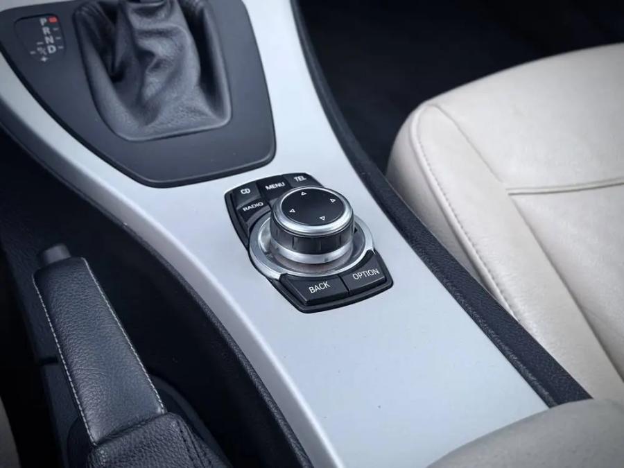 Dzeltens BMW 318 2012 Rīga, ar dzinēja tilpumu 2.00 L un nobraukumu 314 tūkst. km par 5500 €, foto 14 vietnē AUTOMOTO.COM.LV