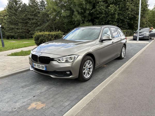 Yellow BMW 318 2017 in Panevezys, with an engine capacity of 2.00 L and mileage of 235 thousand km for 10300 €, photo 1 on AUTOMOTO.COM.LV
