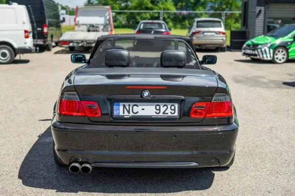 Black BMW 320 2001 in Liepaja, with an engine capacity of 2.20 L and mileage of 261 thousand km for 5850 €, photo 3 on AUTOMOTO.COM.LV
