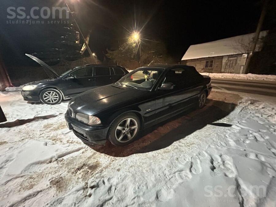 Black BMW 320 2003 in Riga, with an engine capacity of 2.20 L and mileage of 318 thousand km for 4500 €, photo 1 on AUTOMOTO.COM.LV